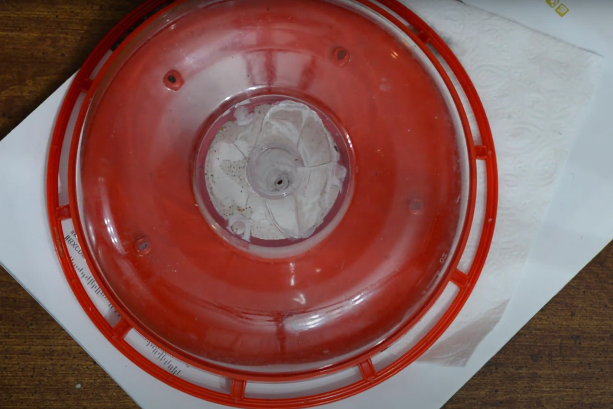 How To Remove Rust From Hummingbird Feeder